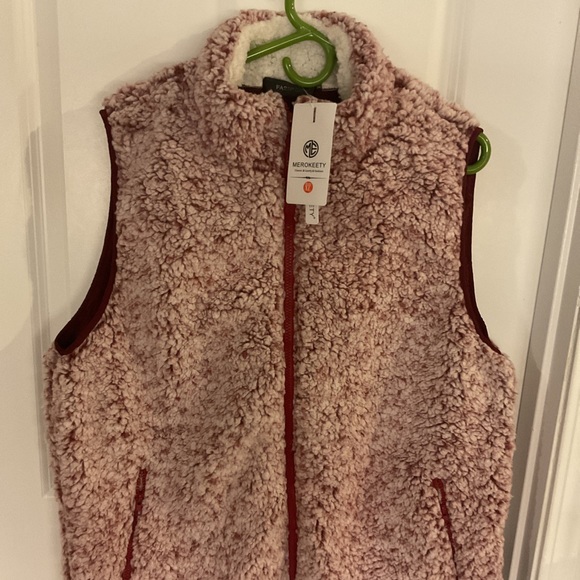 Merokeety | Jackets & Coats | Merokeety Full Zip Sherpa Vest Maroon ...